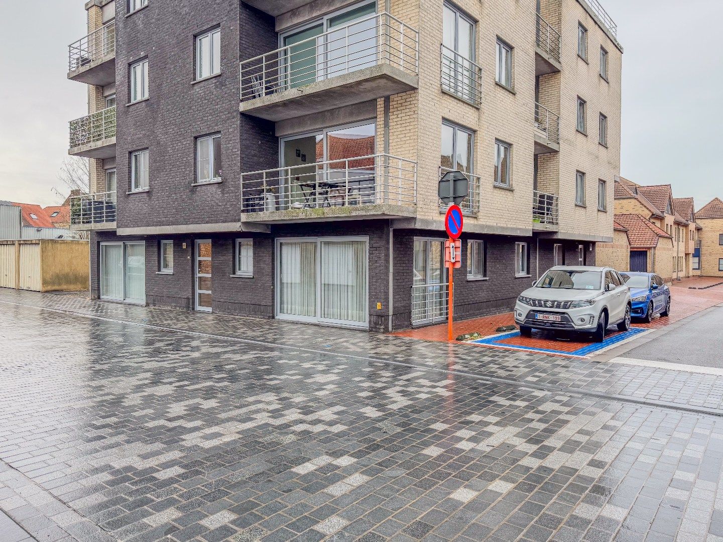 Gelijkvloers appartement met 2 slaapkamers in het centrum.