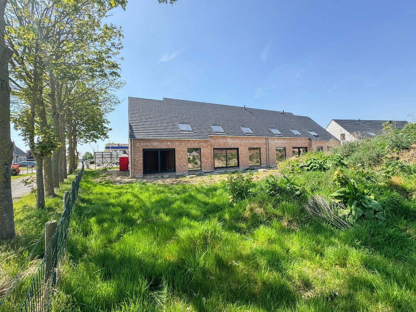 ACTIE BTW WEG ERMEE! - Nieuwe verkaveling vlakbij het centrum van Eernegem