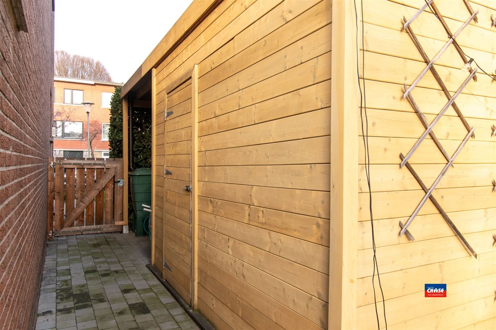 Bel-étage met 3/4 slaapkamers en grote tuin