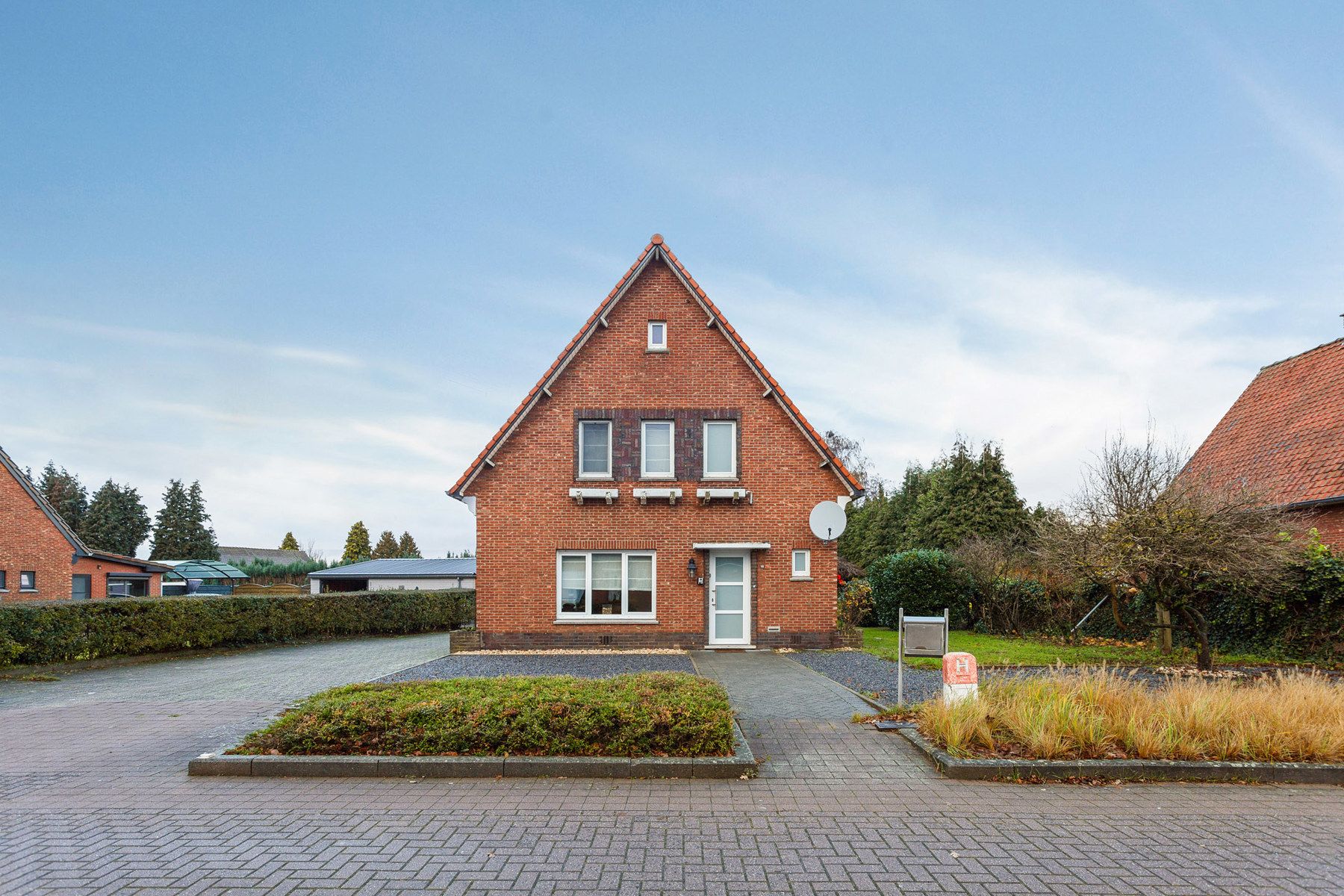 CHARMANTE WONING MET 3 SLAAPKAMERS OP 8A 63CA